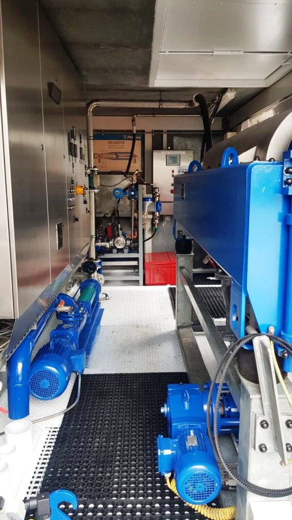 Flottweg Z4D-4/454 mobile decanter centrifuge, 316SS. | | | Centrifuges ...